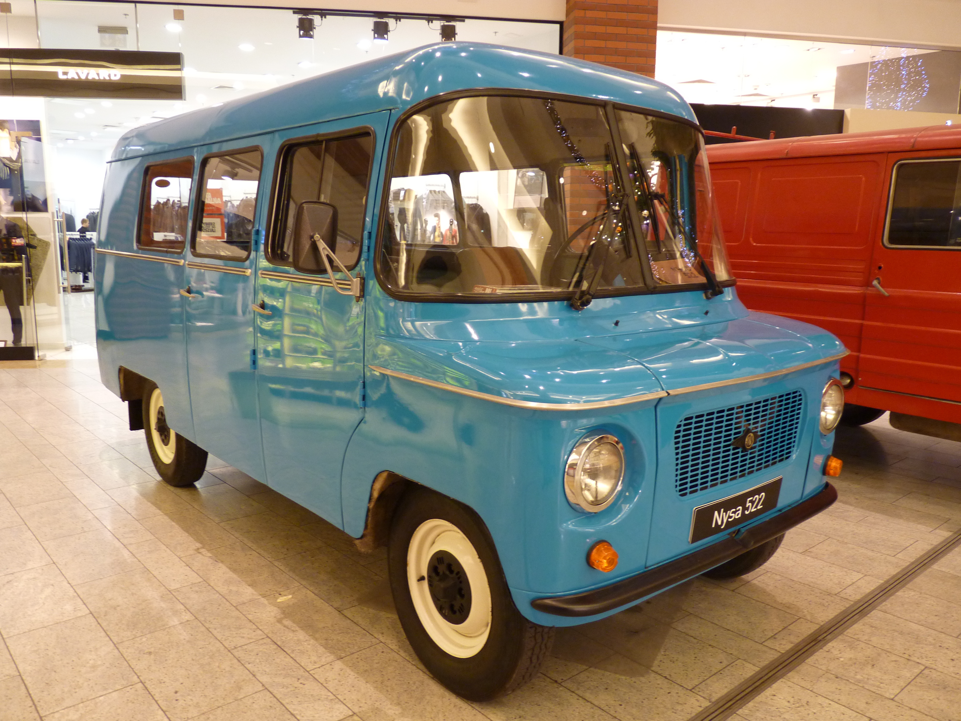 Nysa_522_T_during_„XXX_lat_motoryzacji_PRL”_exhibition_at_Bonarka_City ...