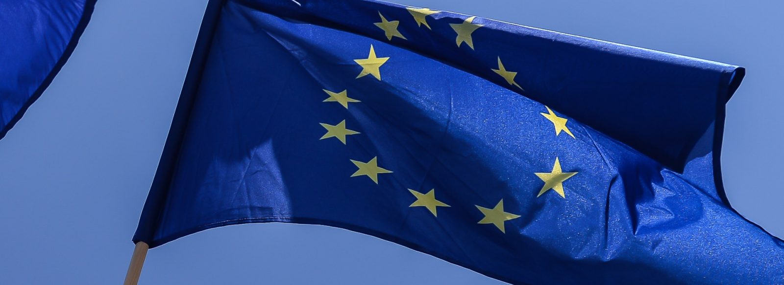 Węgry: Flaga UE nie będzie wywieszona na parlamencie na czas ...